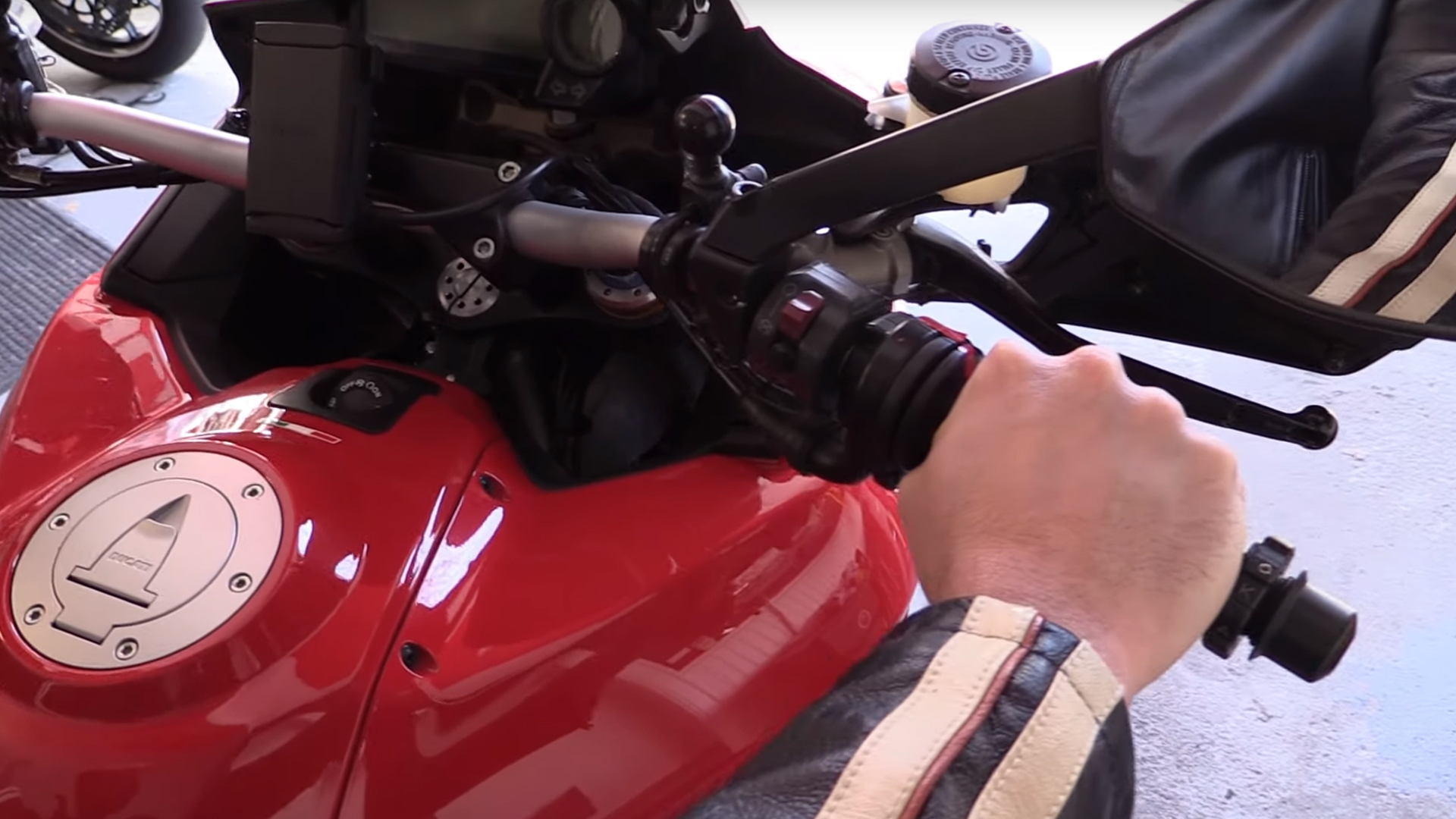 A Better Way to Corner or Turn a Motorcycle | - CanyonChasers