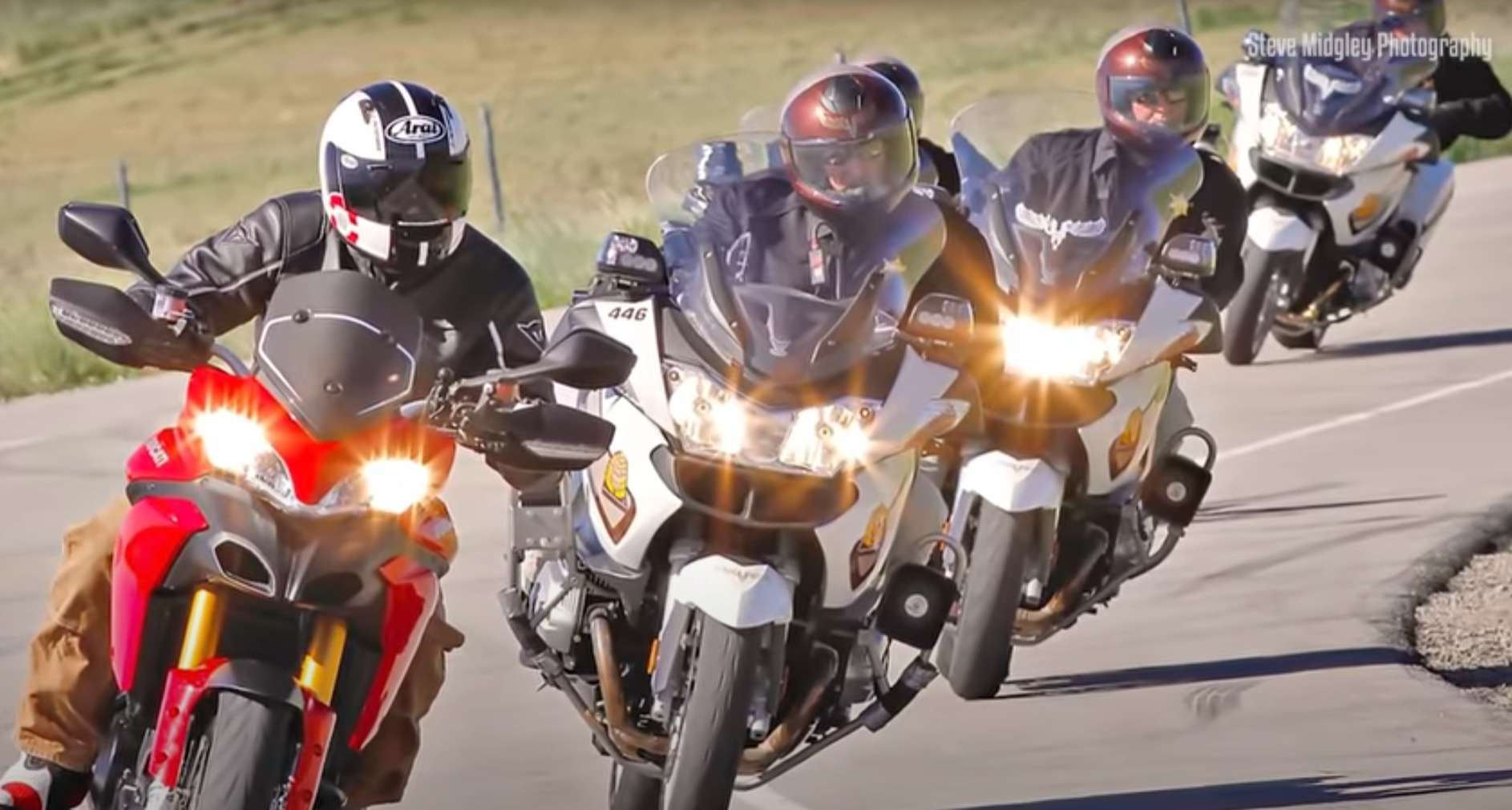 Why Street Riders Need This Track School - CanyonChasers