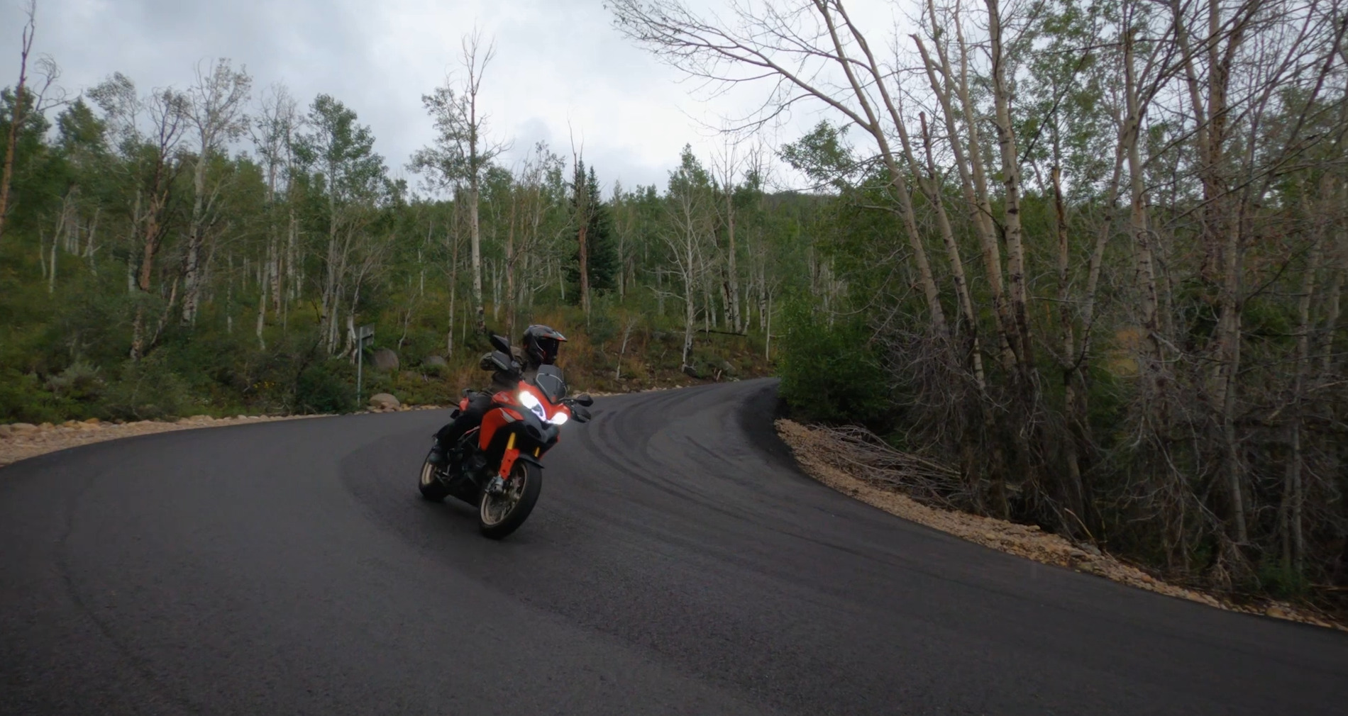 How to Master Downhill Corners - CanyonChasers