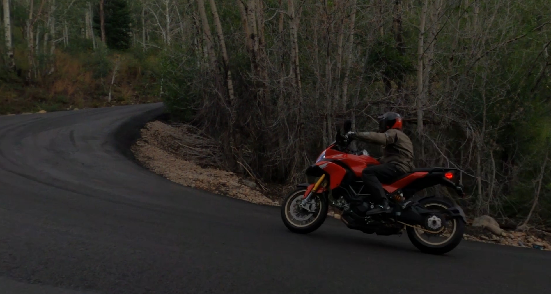How to Master Downhill Corners - CanyonChasers